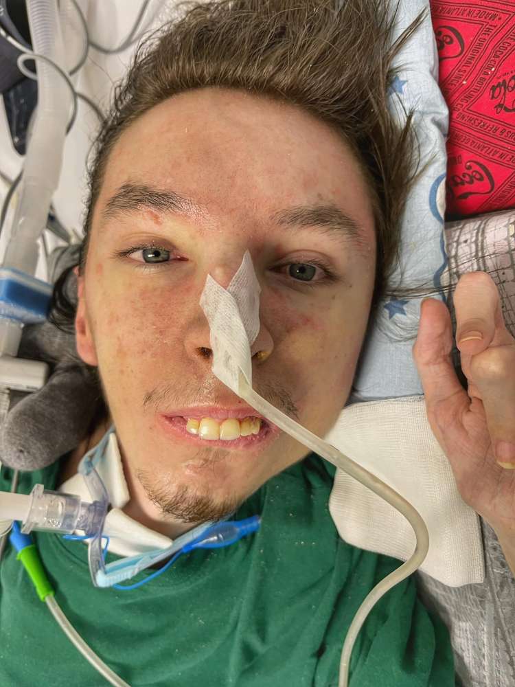 Jan Bolić zbog Covida-19 završio u bolnici na respiratoru: “Fizičku ...